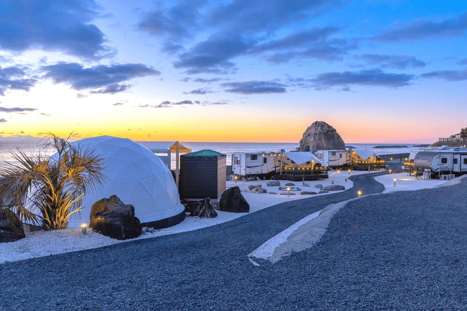 グランピングヴィレッジIBARAKI／GLAMP BEACH茨城 | プランの詳細 | 【チームラボチケット付き】自然と光を楽しめるチームラボに加え、贅沢な食事を堪能できるラグジュアリー ...